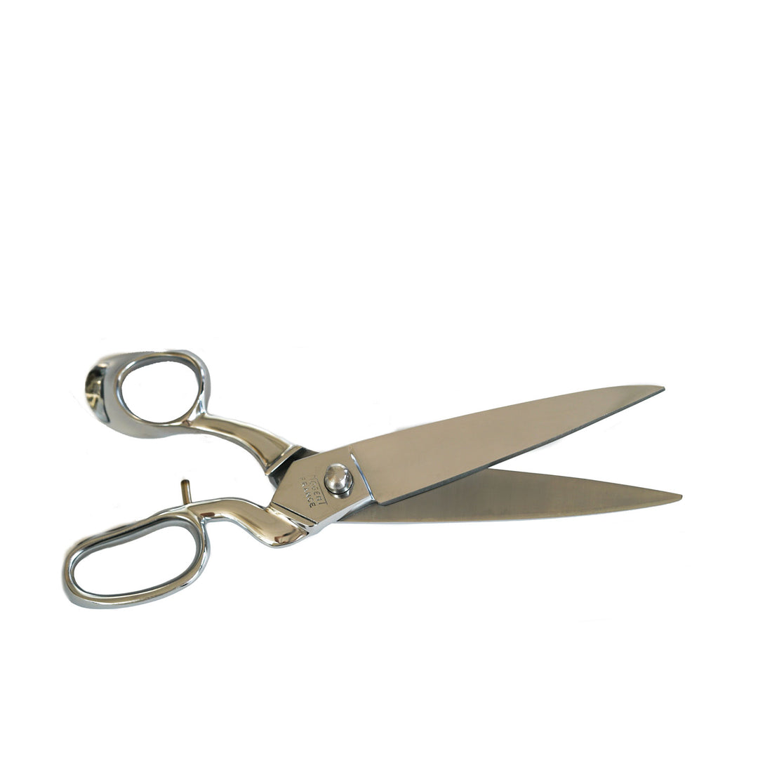 Bent scissors store